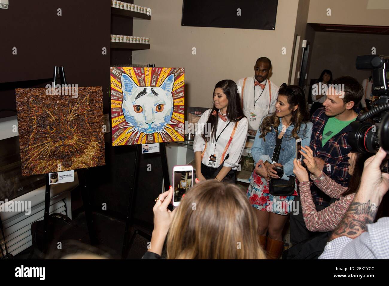 Mosaic portraits created by artist Jason Mecier are unveiled to crowds ...