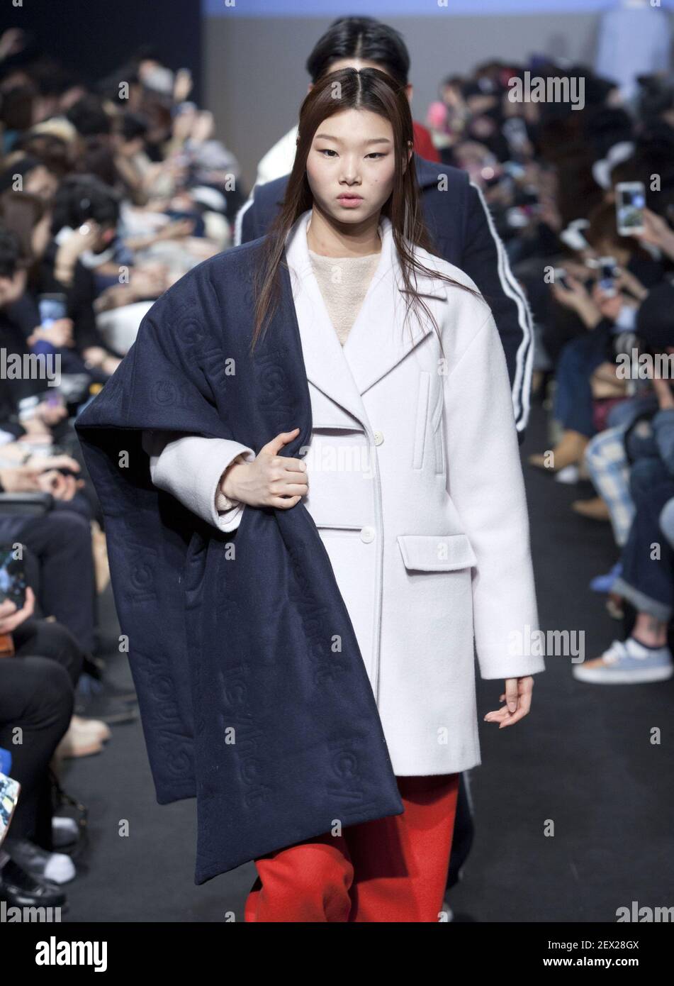 21 March 2015 - Seoul, South Korea : South Korean model on the runway ...