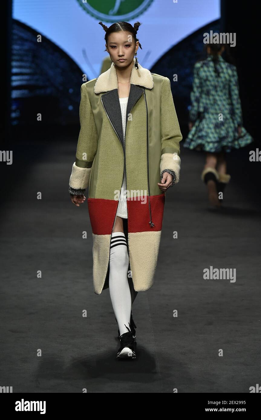 22 March 2015 - Seoul, South Korea : South Korean model on the runway ...