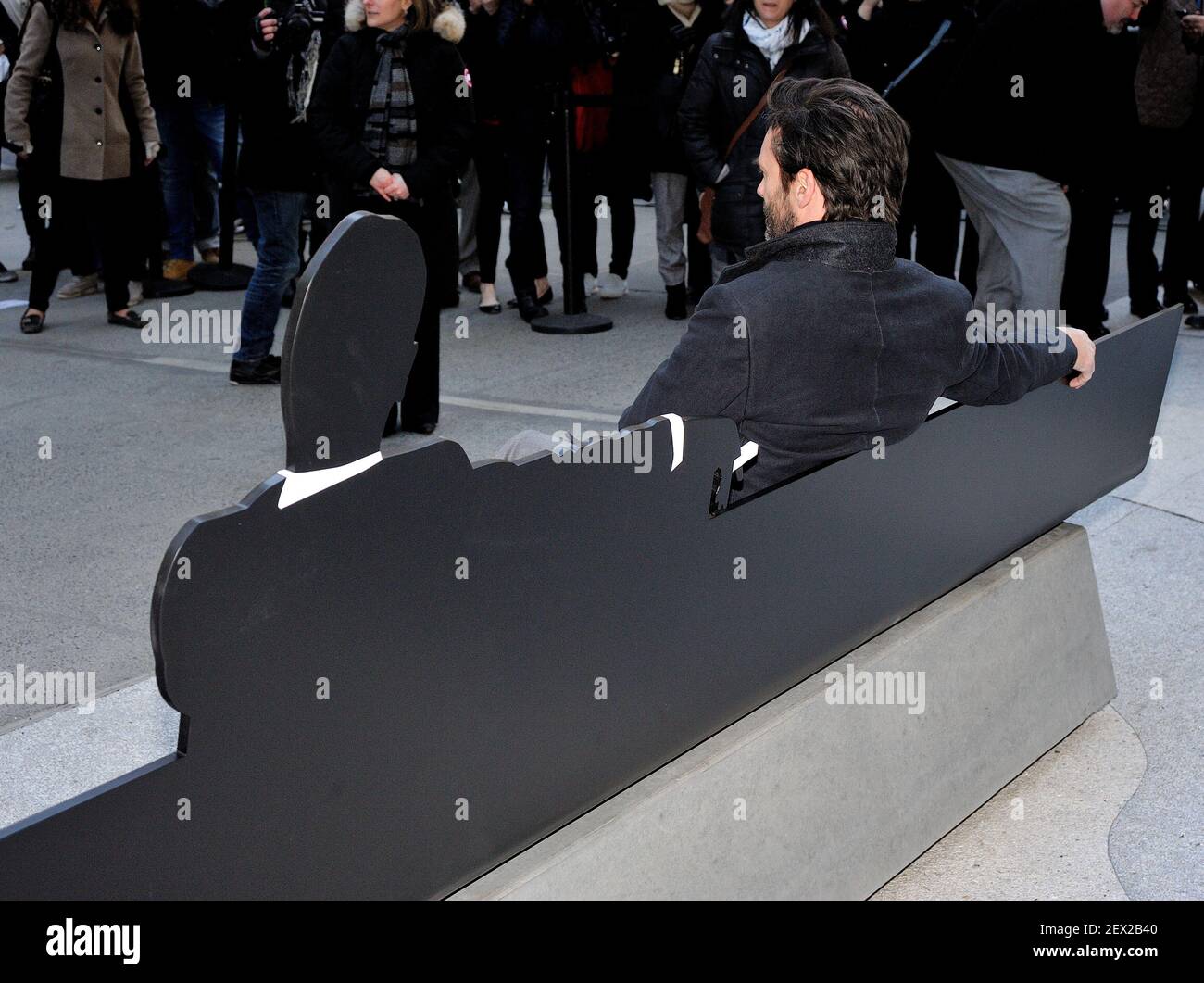 Jon Hamm attends the unveiling of the "Mad Men" commemorative sculpture ...