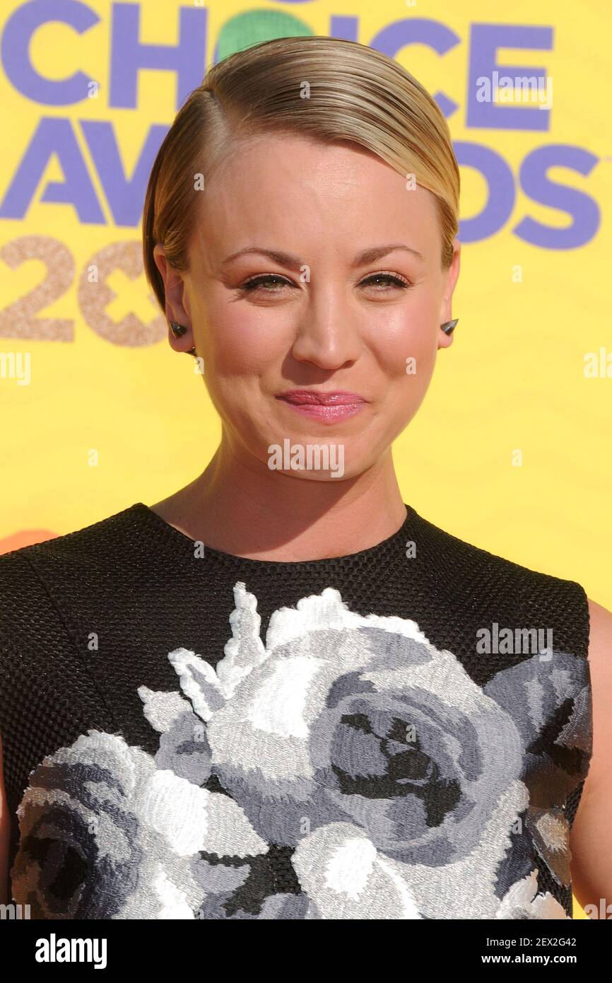 28 March 2015 - Inglewood, California - Kaley Cuoco. 2015 Kids Choice ...