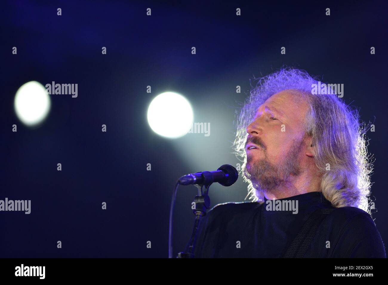 Barry Gibb performs onstage during the Miami Beach 100th birthday ...