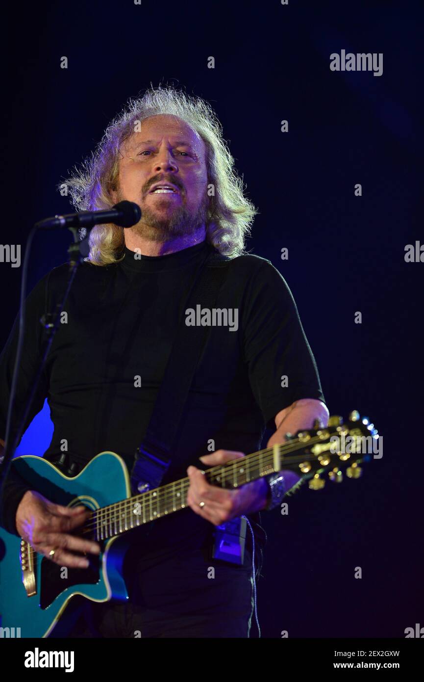 Barry Gibb performs onstage during the Miami Beach 100th birthday ...
