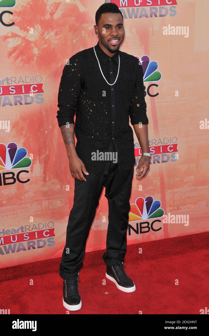 Jason Derulo arrives at the 2015 iHeartRadio Music Awards held at The ...