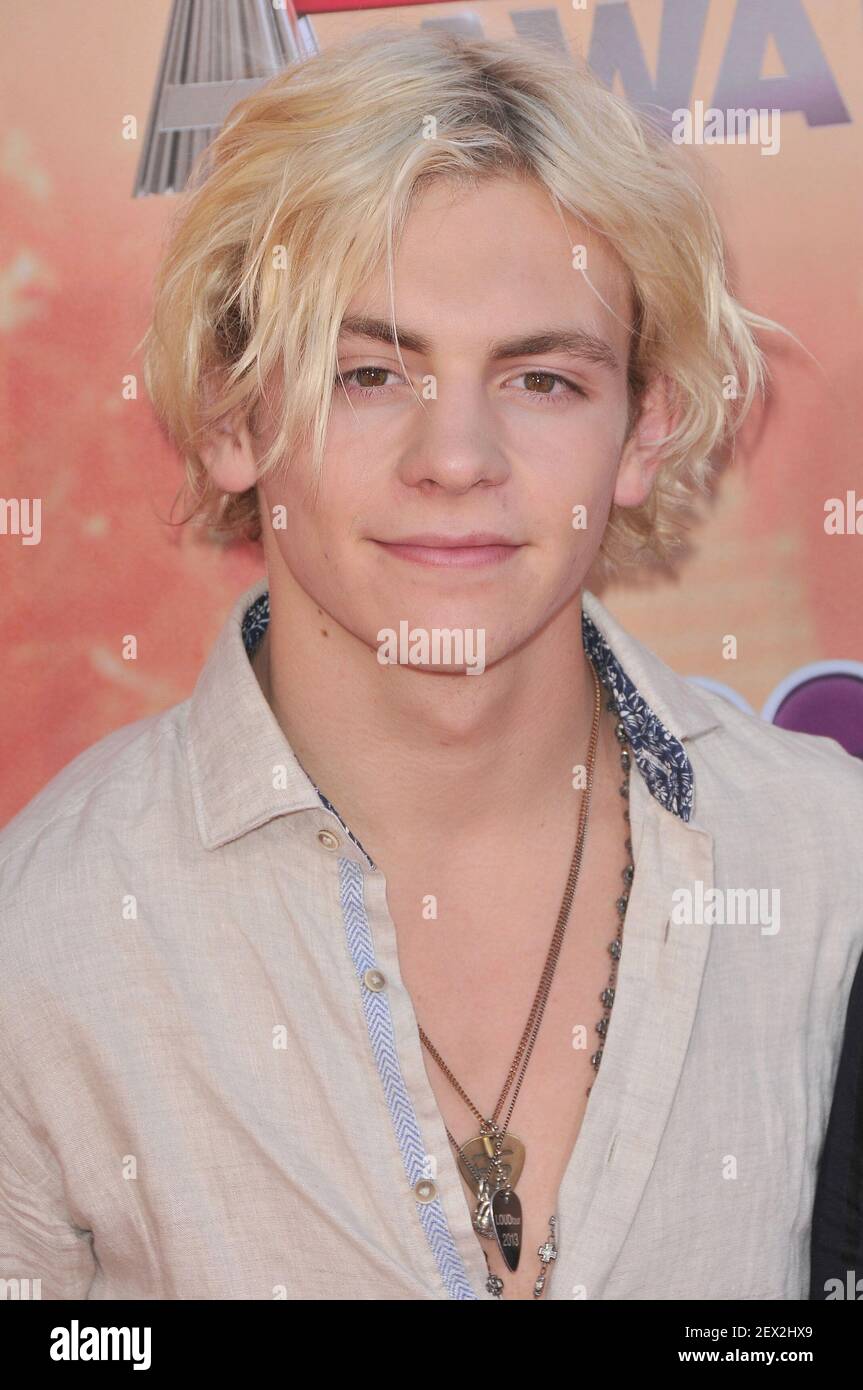 Ross Lynch of R5 arrives at the 2015 iHeartRadio Music Awards held at ...