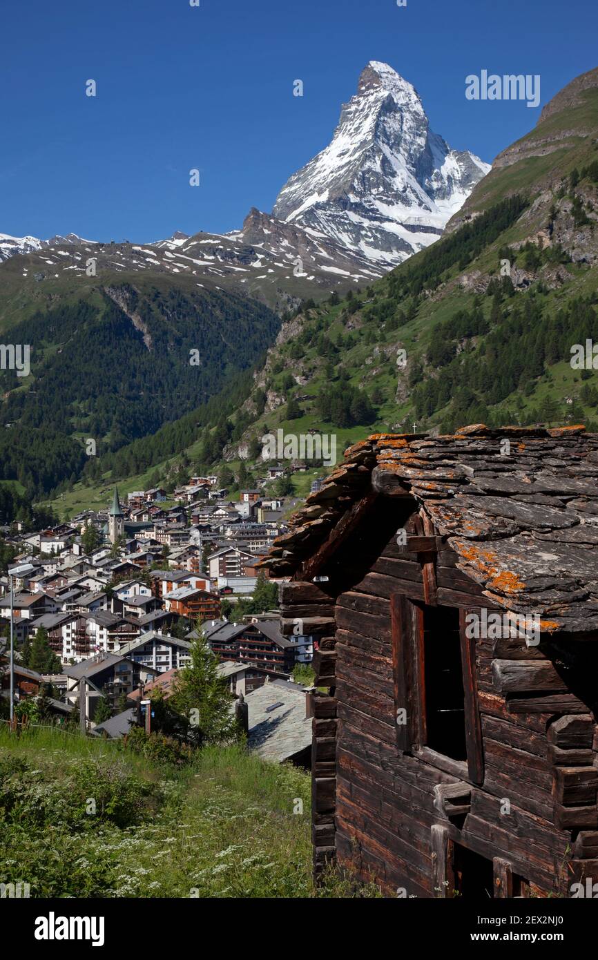 Zermatt village and Matterhorn mountain resort in Alps Switzerland ...