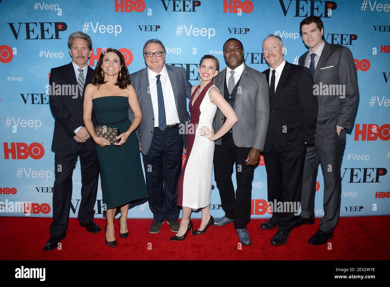 Cast Members Gary Cole, Julia Louis-Dreyfus, Kevin Dunn, Anna Chlumsky ...