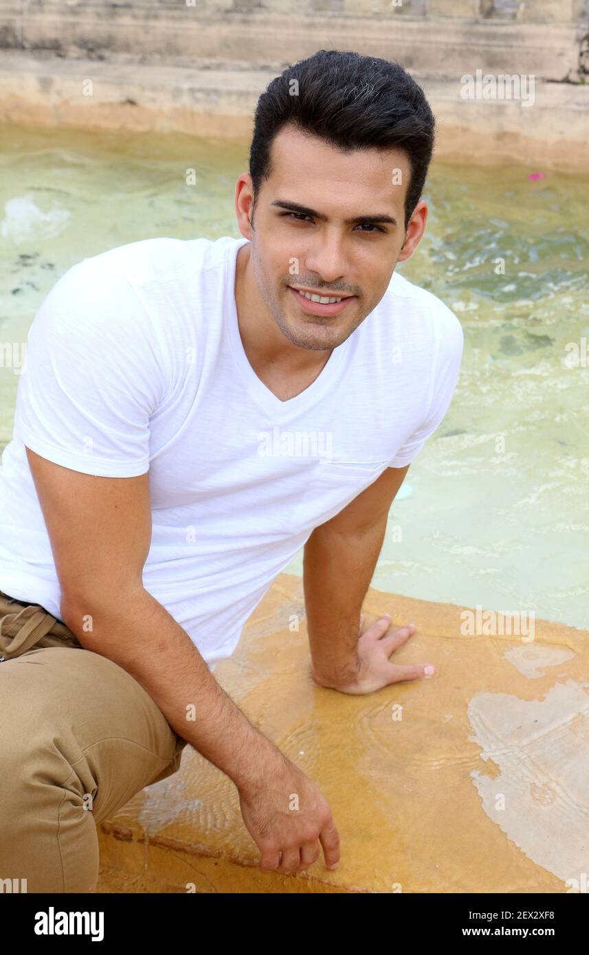 MIAMI-FLORIDA, APRIL, 8: Latin actor Geovanni Gopradi (Paul Blart Mall ...