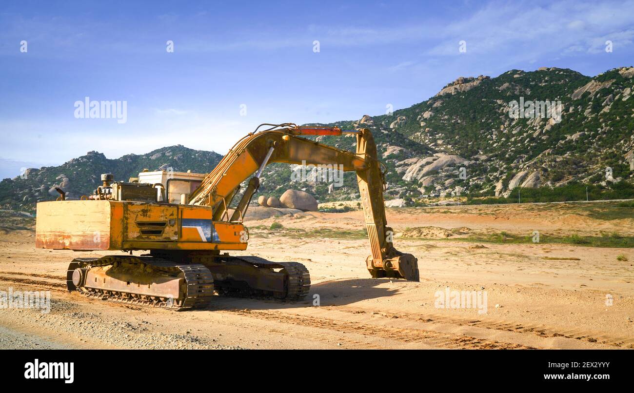 Earthworks and civil engineering hi-res stock photography and images ...