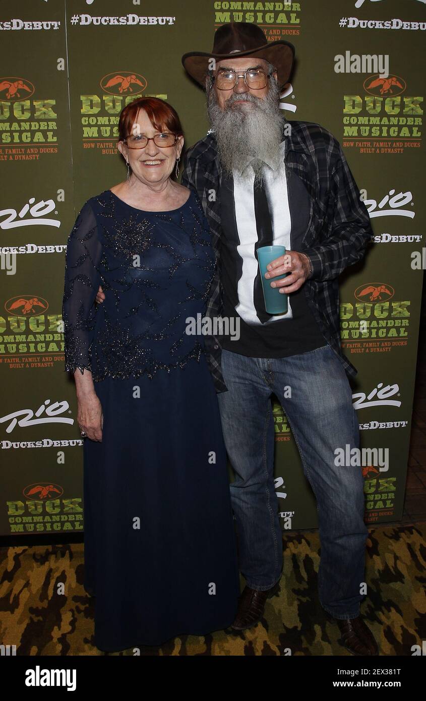 15 April 2015 - Las Vegas, NV - Christine Robertson, Si Robertson. Duck ...