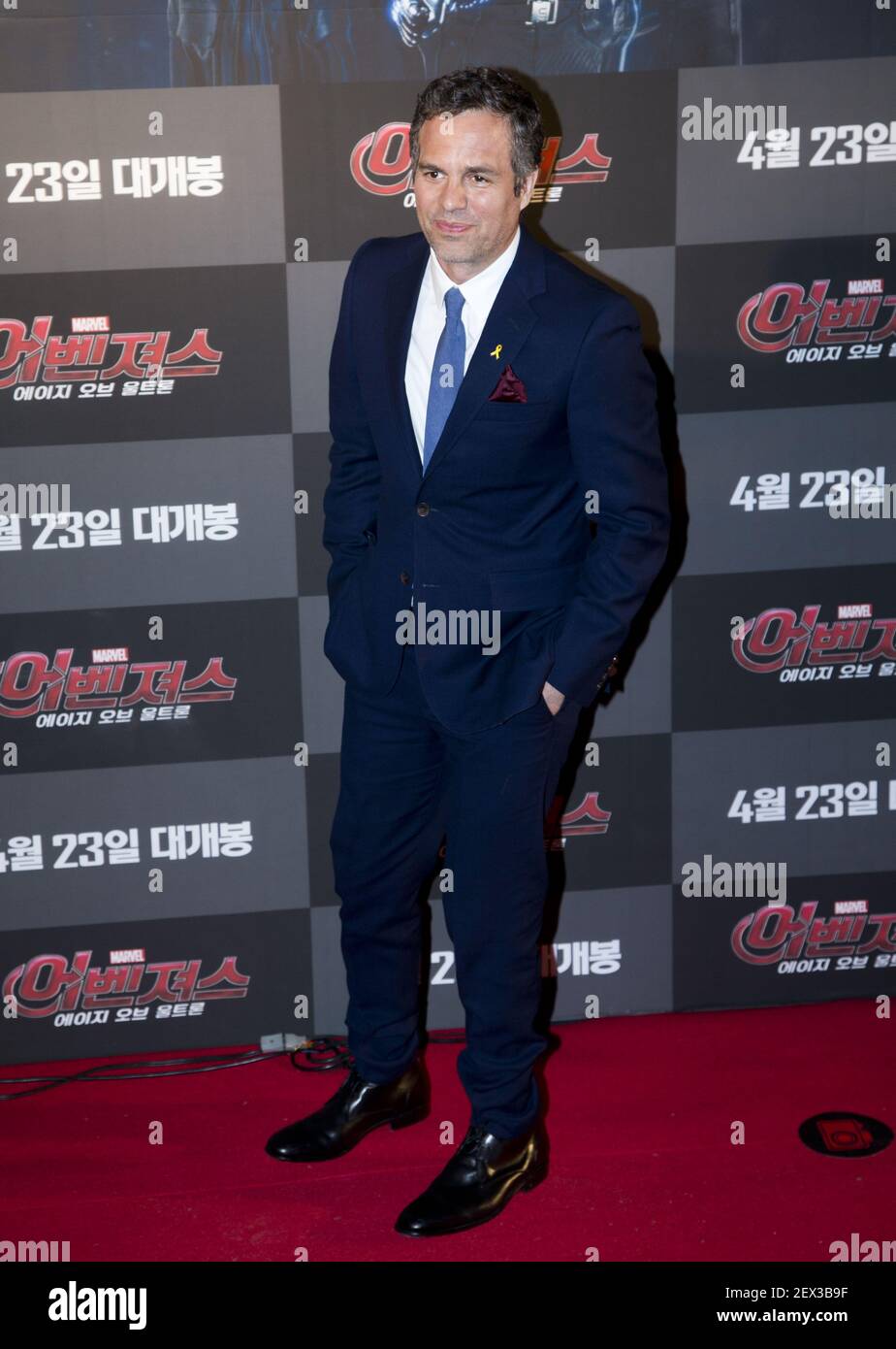 Mark Ruffalo attends the movie premiere of "Avengers: Age of Ultron" at ...