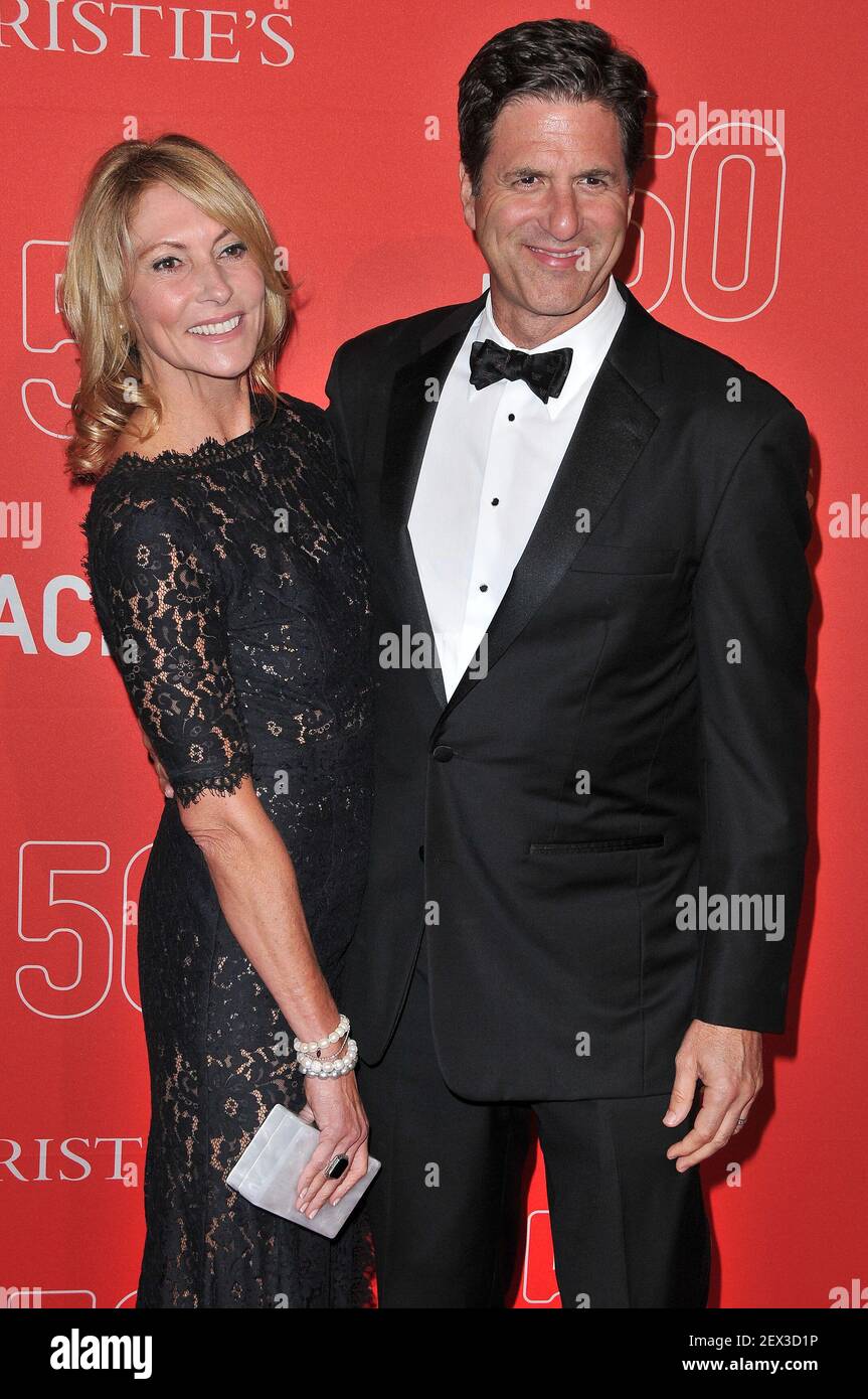 (L-R) Krista Levitan and Steven Levitan arrives at LACMA's 50th ...