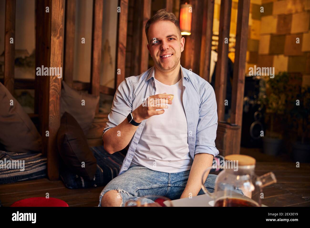 Chinese man drinking tea hi-res stock photography and images - Alamy