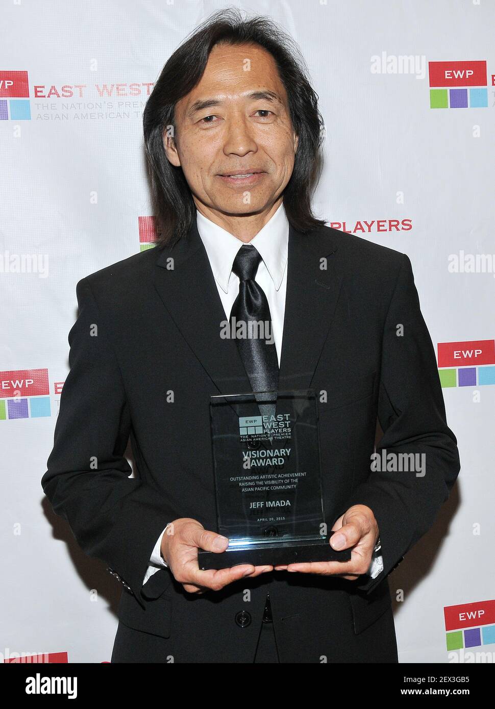 Jeff Imada with his Visionary Award for Outstanding Artistic ...