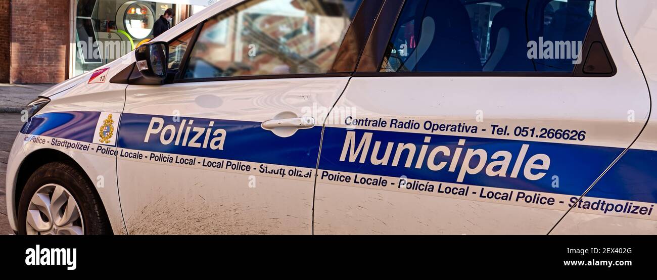 Polizia locale hi-res stock photography and images - Alamy
