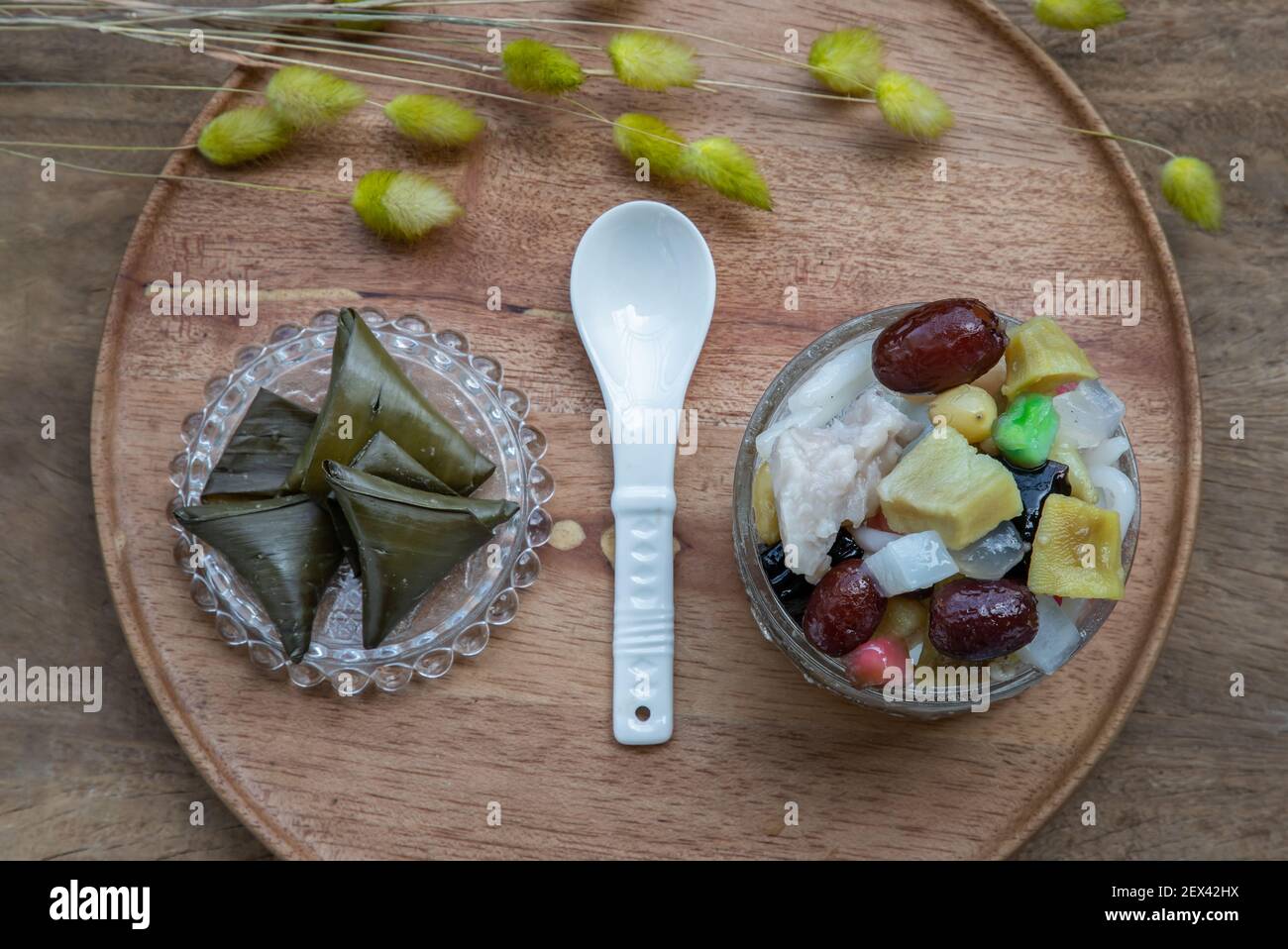 Traditional chinese iced sweet dessert is delicious here are many ...