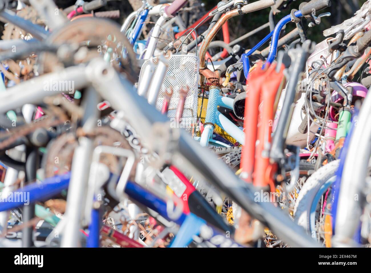 Bicycle parts hi-res stock photography and images - Alamy
