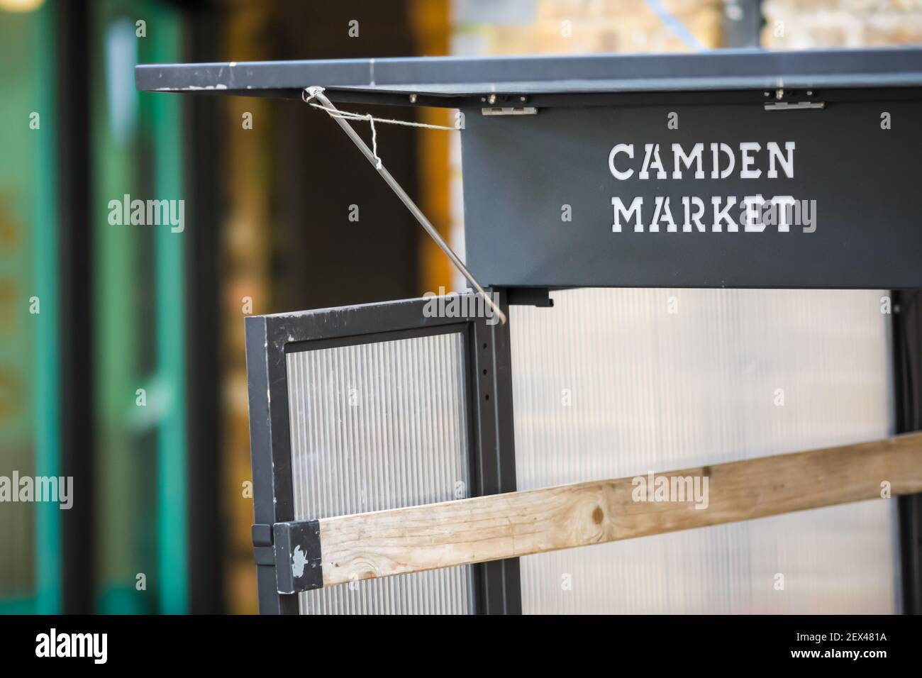 Market closed sign hi-res stock photography and images - Alamy