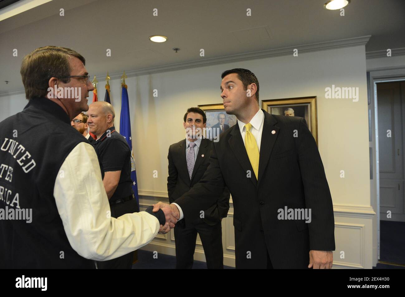 Secretary of Defense Ash Carter meets with wounded warrior members of ...