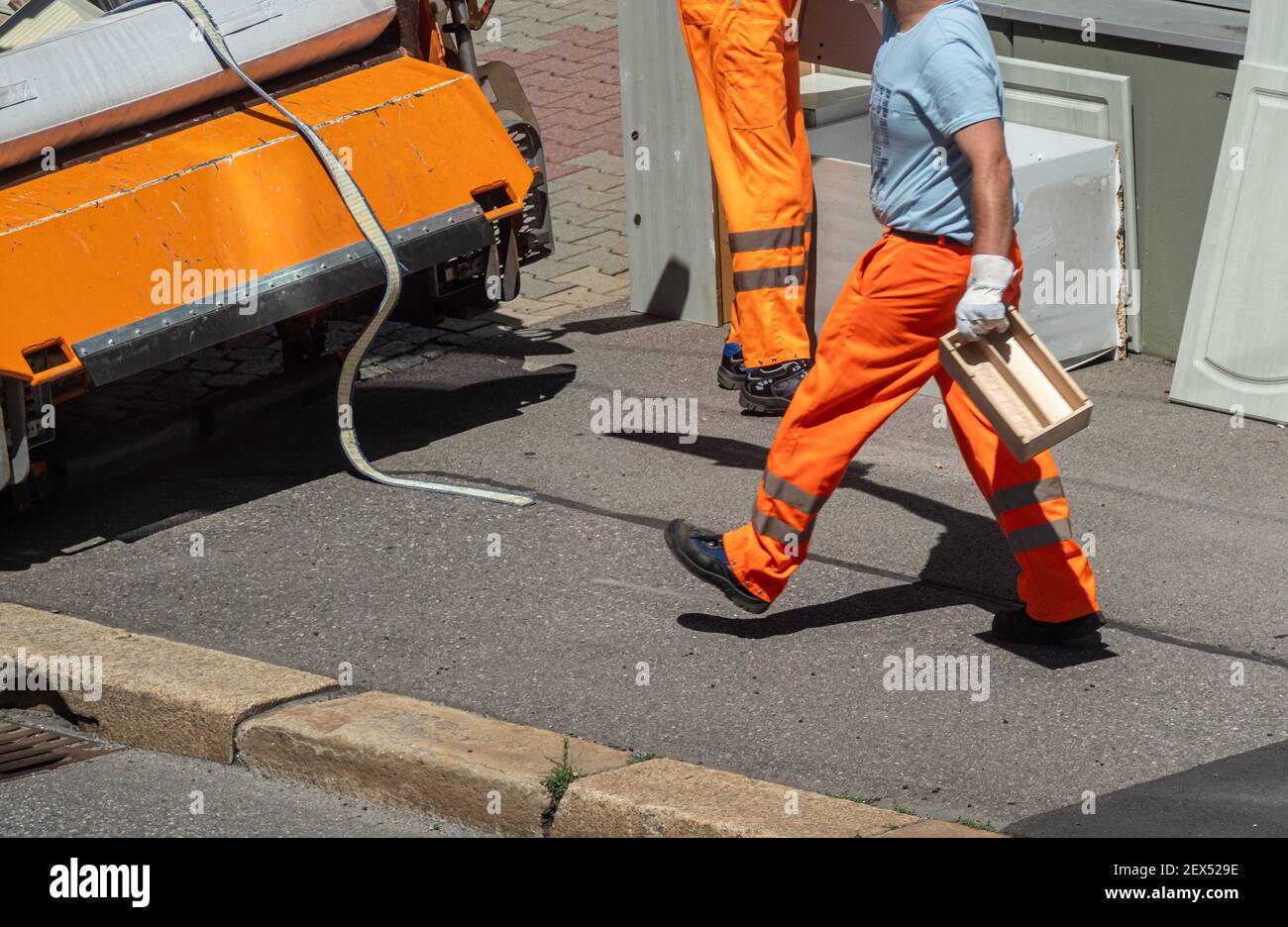 Bulky waste man hi-res stock photography and images - Alamy