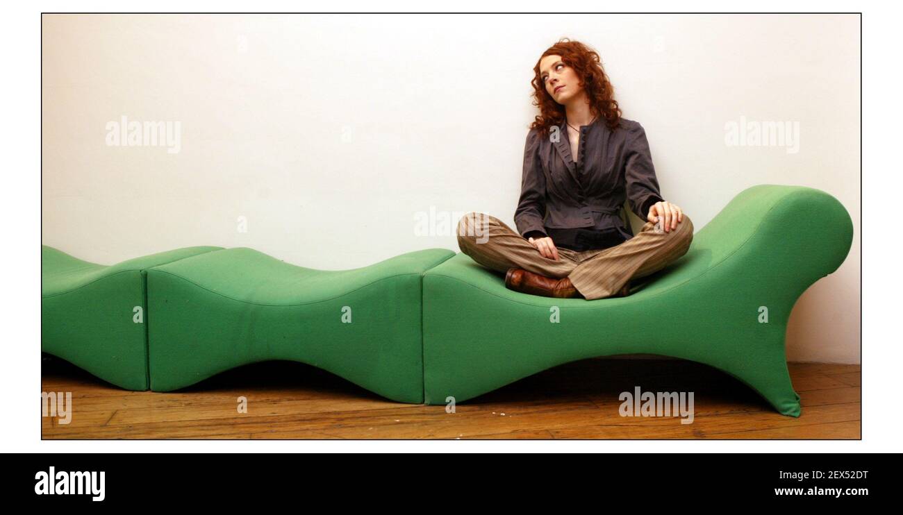 Melissa Auf der Maur.....Singer....ex of the Smashing Pumpkins.pic ...