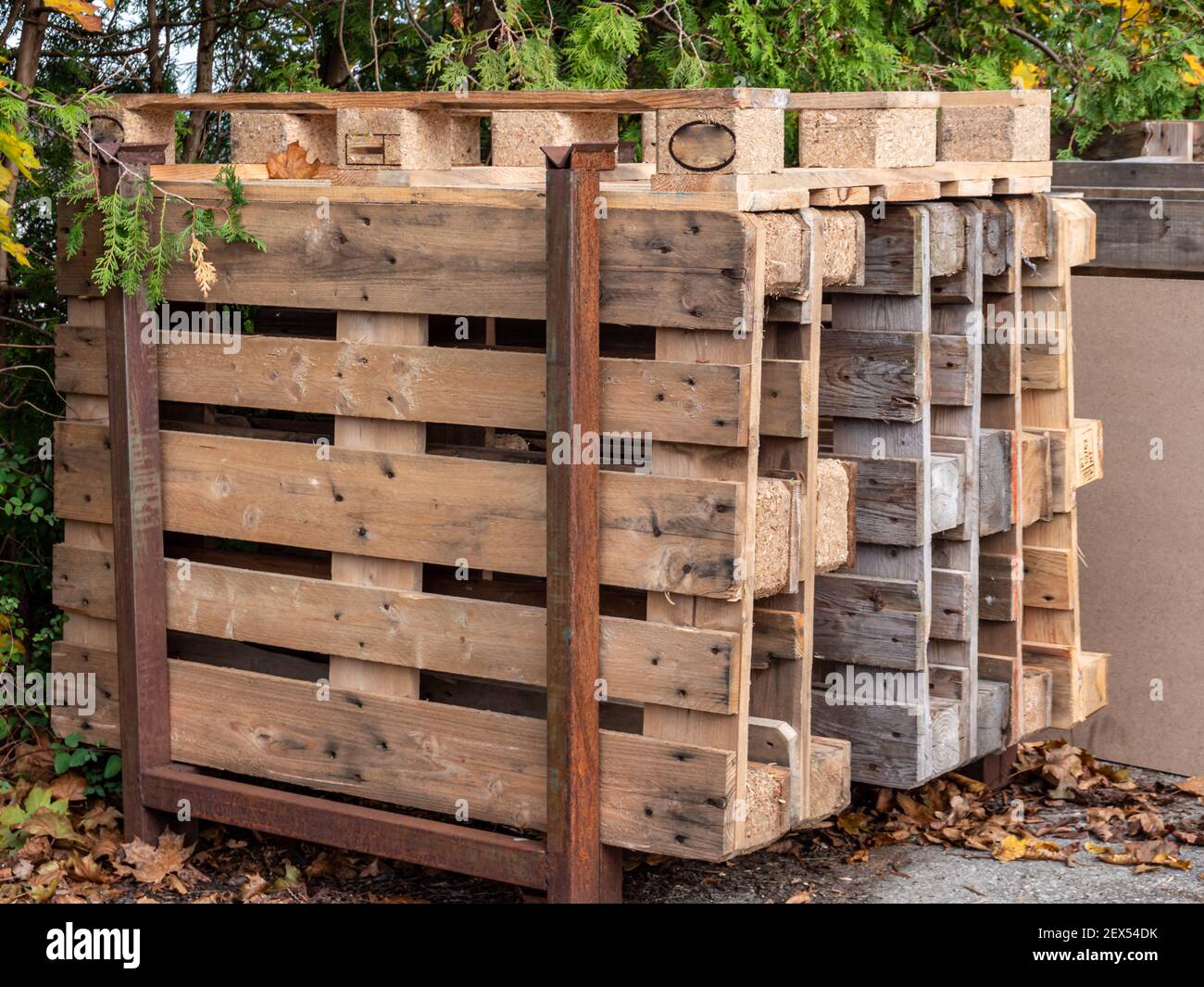 Wooden pallets for transport in logistics Stock Photo - Alamy