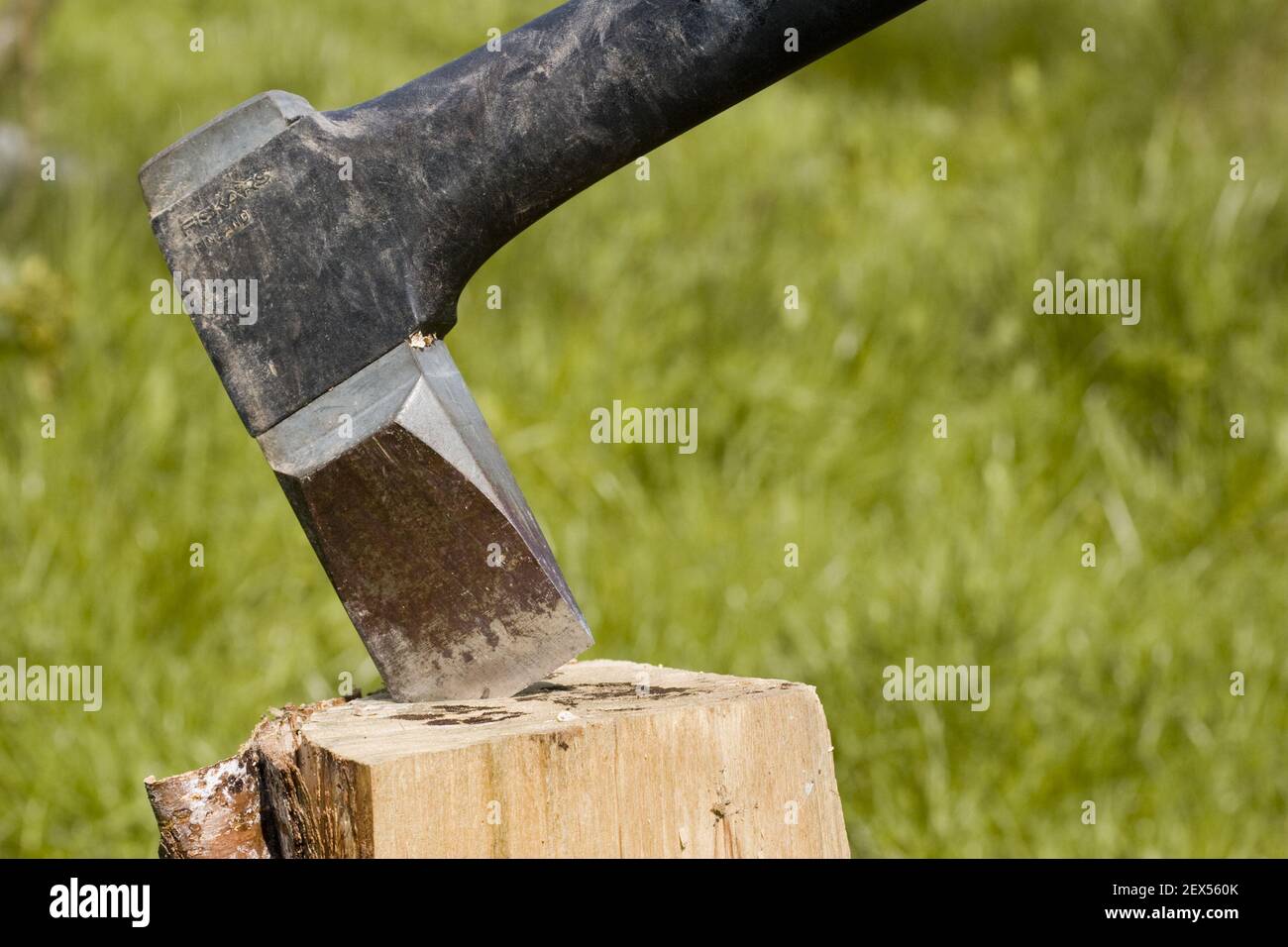 Holz hacken hi-res stock photography and images - Alamy