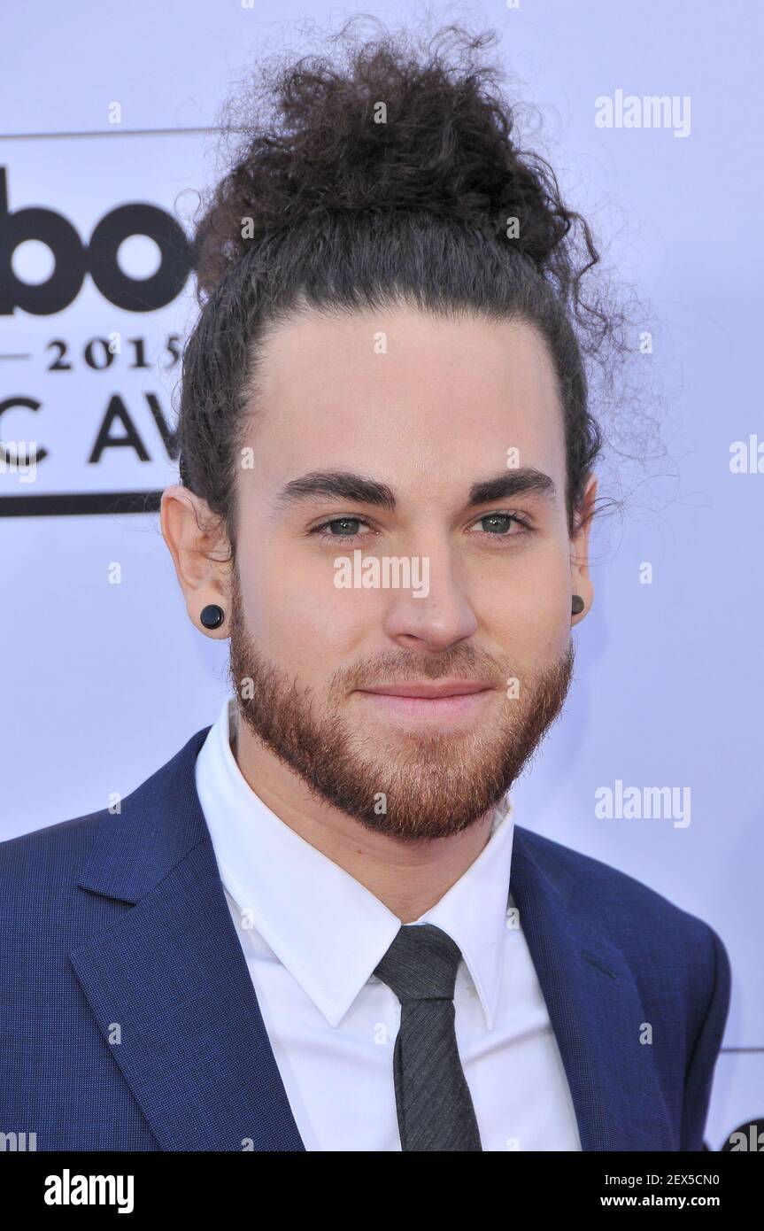 Michael Alvarado of US The Duo arrives at the 2015 Billboard Music ...