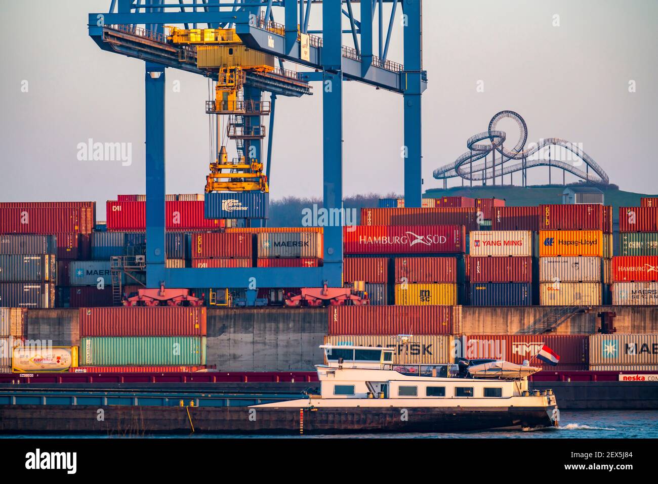 Container Terminal, Gateway West Terminal, Logport 2, cargo ship, in ...