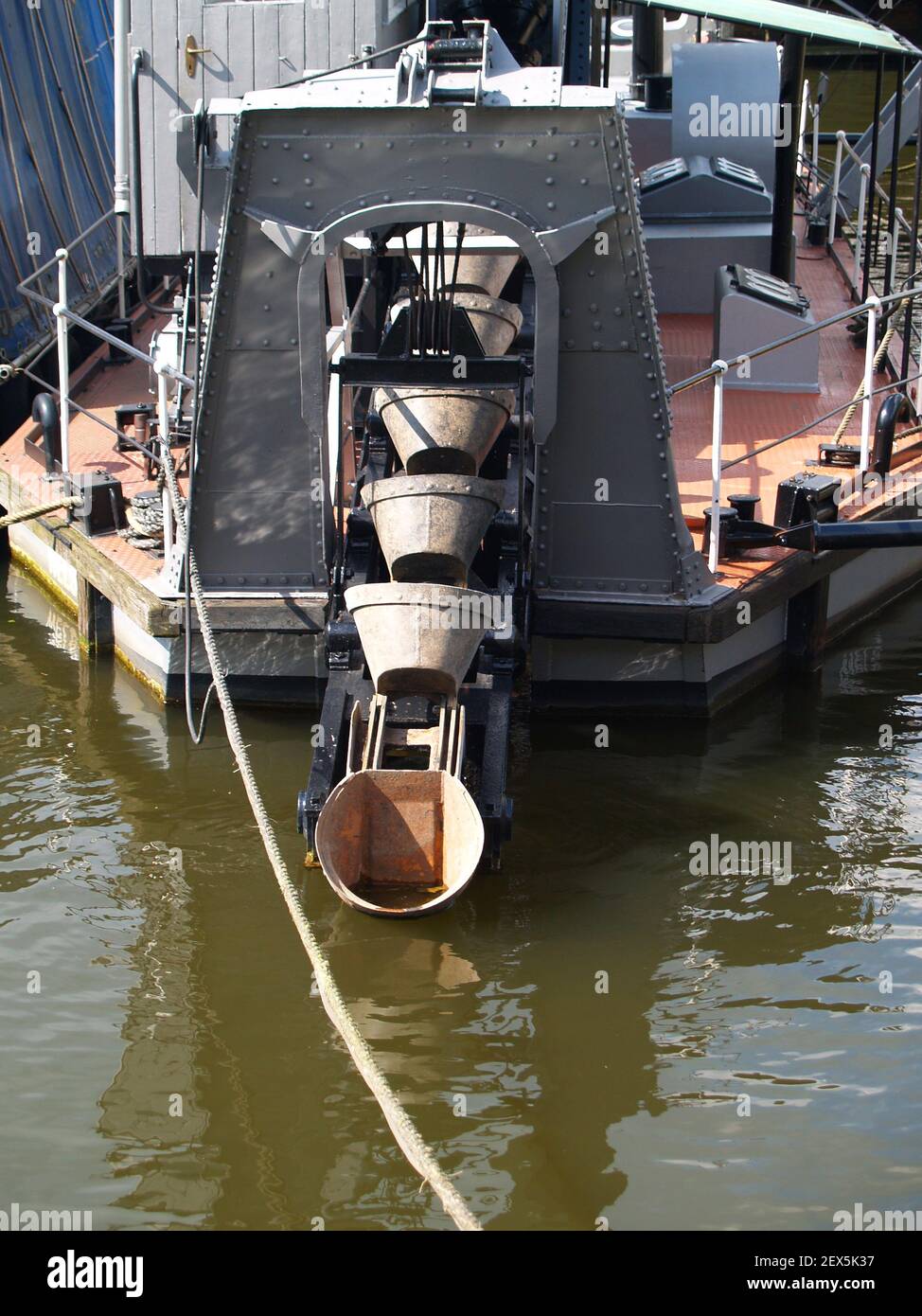 Chain and bucket excavator hi-res stock photography and images - Alamy