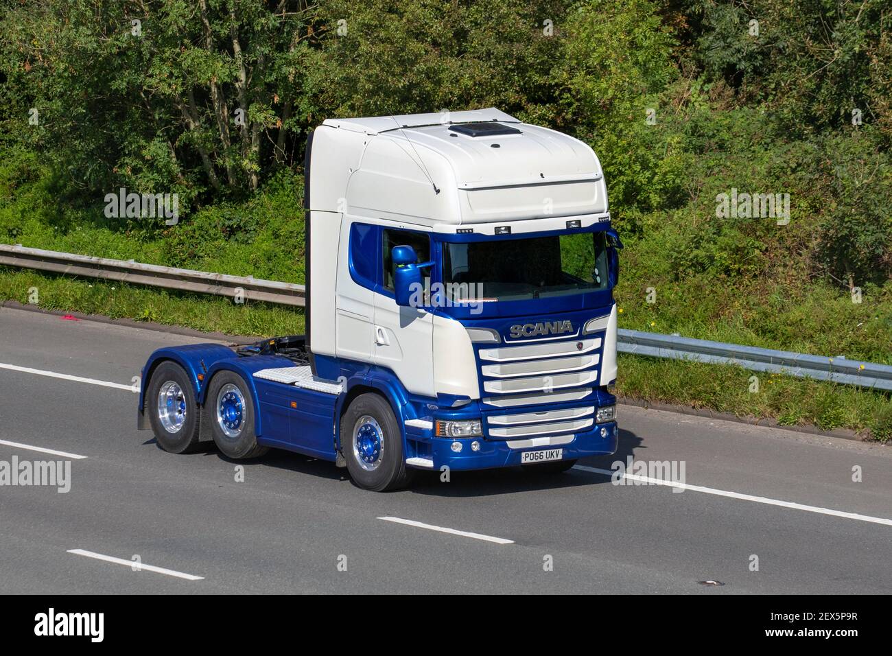 Scania tractor unit hi-res stock photography and images - Alamy
