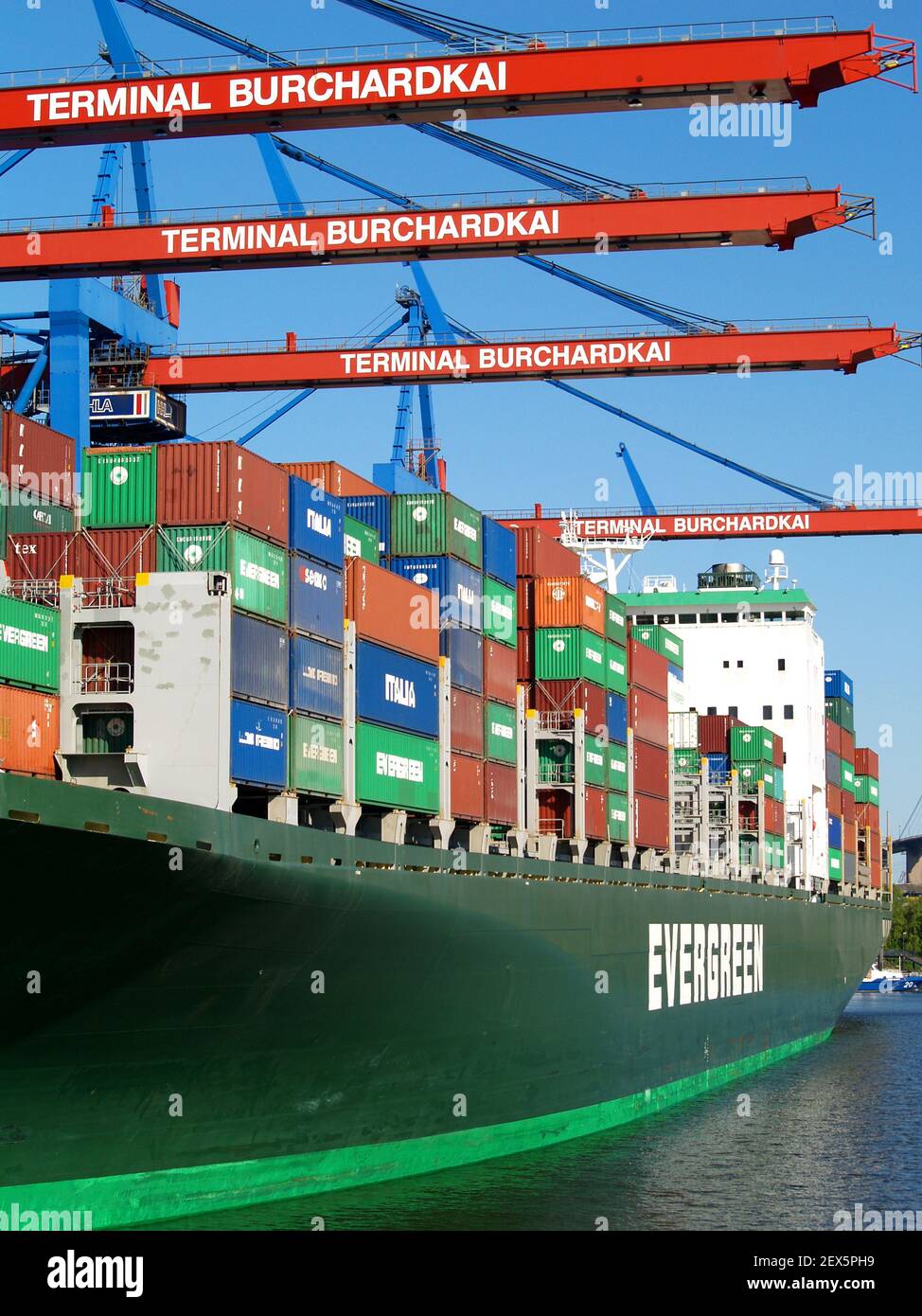 Logistics in Hamburg, Germany Stock Photo - Alamy