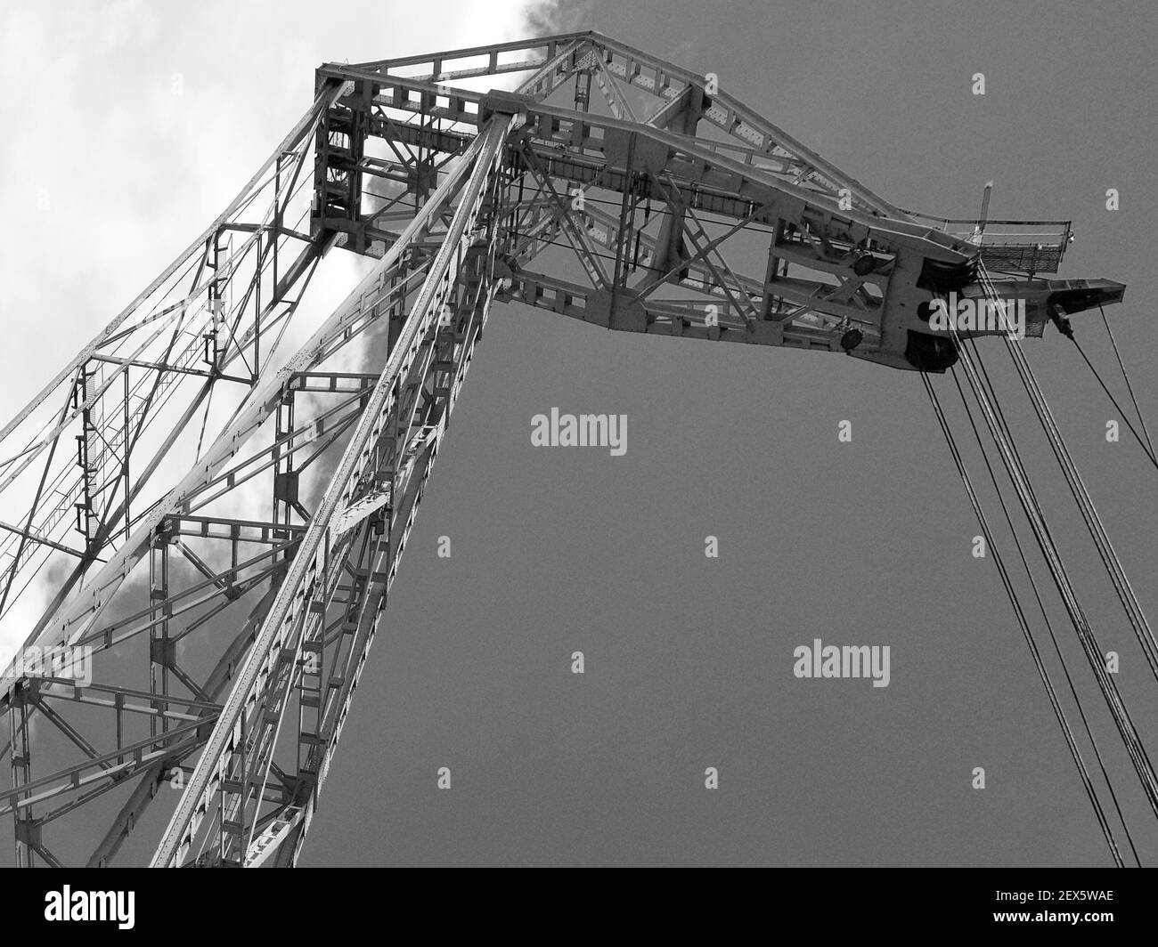 Arm heavy crane Black and White Stock Photos & Images - Alamy