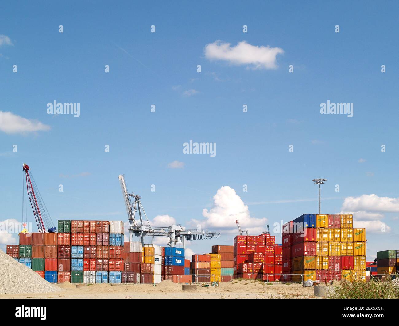 Industrial Scenery at the Port of Hamburg Stock Photo - Alamy