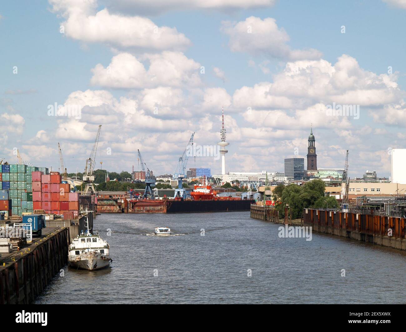 Hamburg city wall hi-res stock photography and images - Alamy