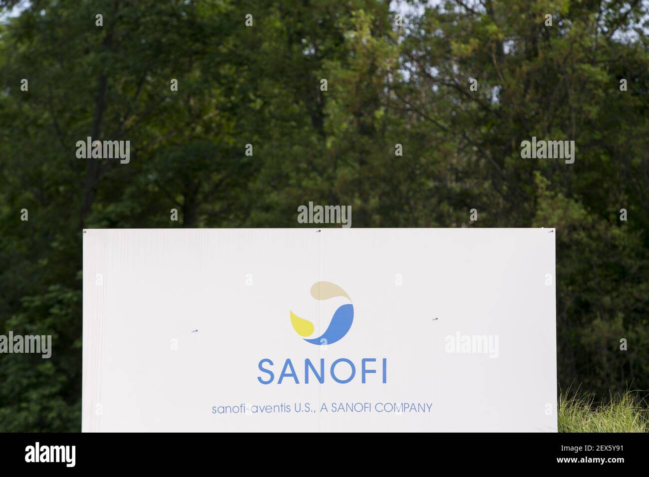 A logo sign outside of a facility occupied by Sanofi, in Parsippany ...