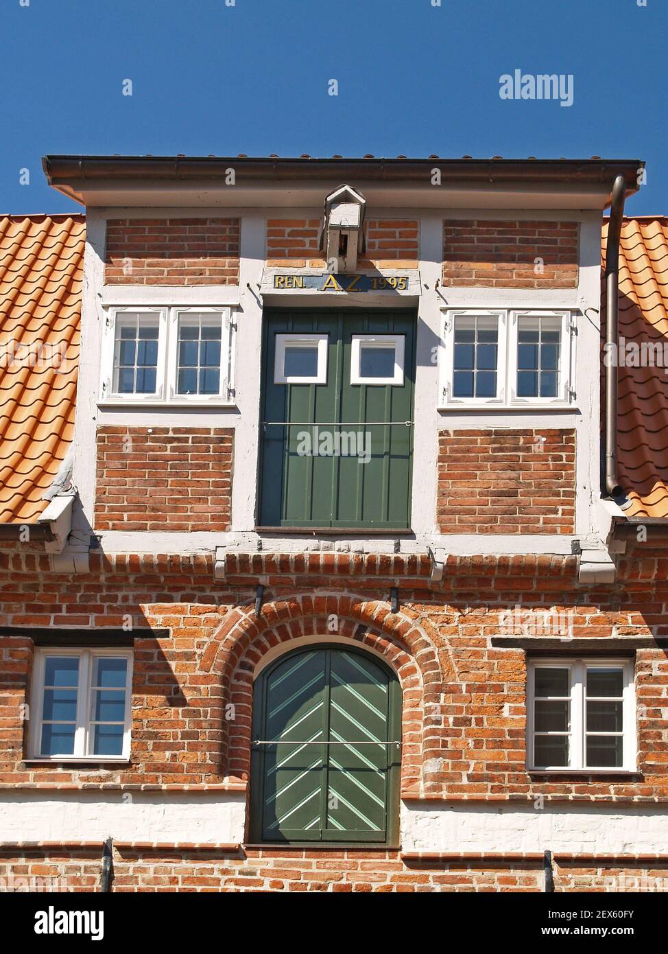 Timber frame dormer window hi-res stock photography and images - Alamy