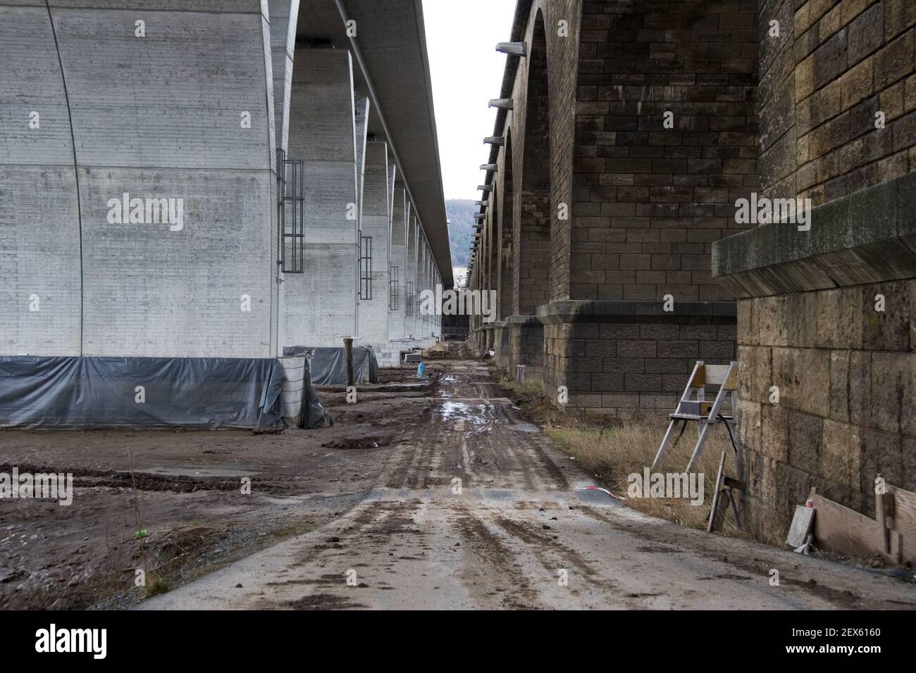 Old and new bridge Stock Photo - Alamy