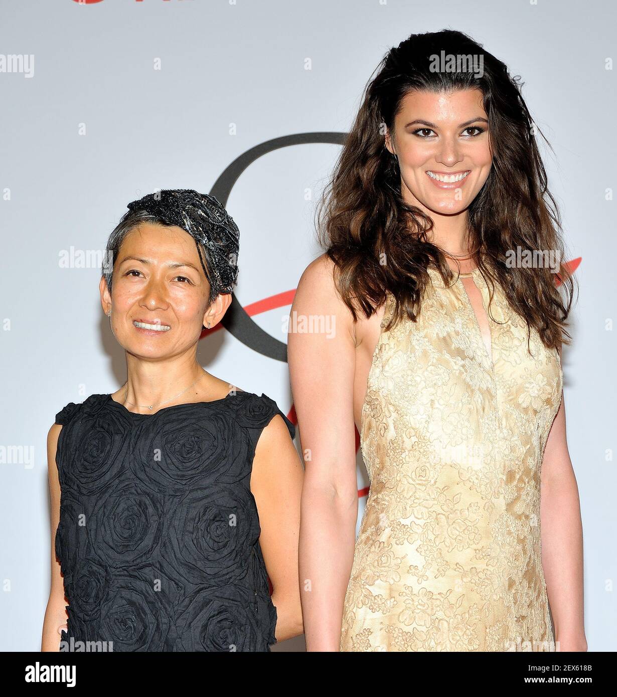 L-R: Jussara Lee and Summer Rauve Oakes arrive at the 2015 CFDA Fashion ...