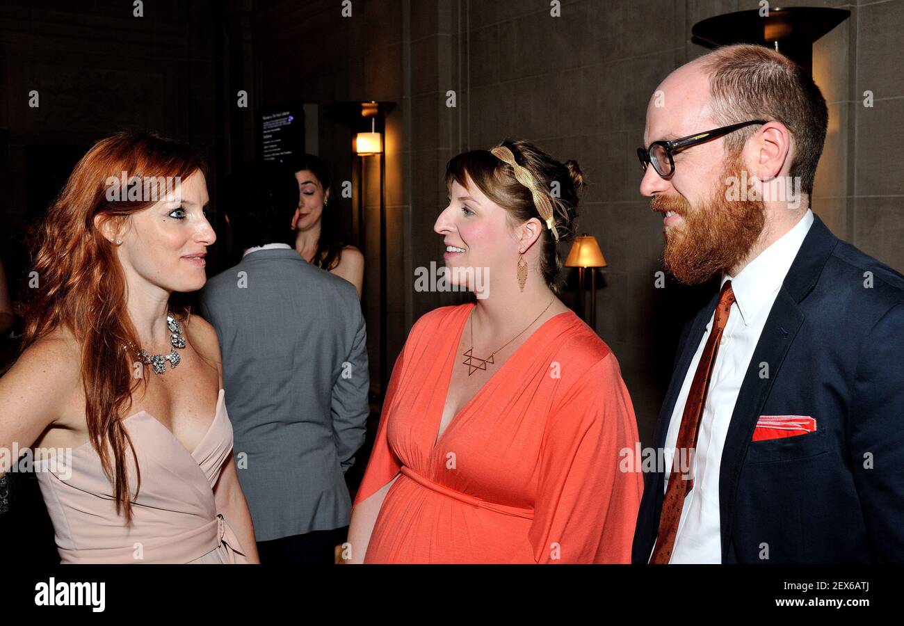 Left: Alexis Light attends The Frick Collection Flaming June Spring ...