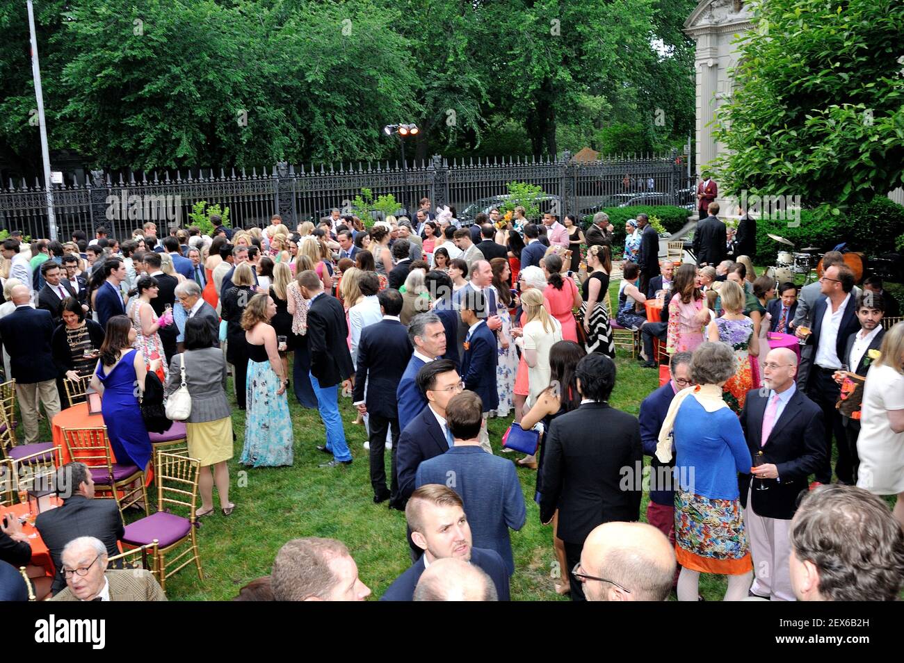 The Frick Collection Flaming June Spring Garden Party at The Frick ...