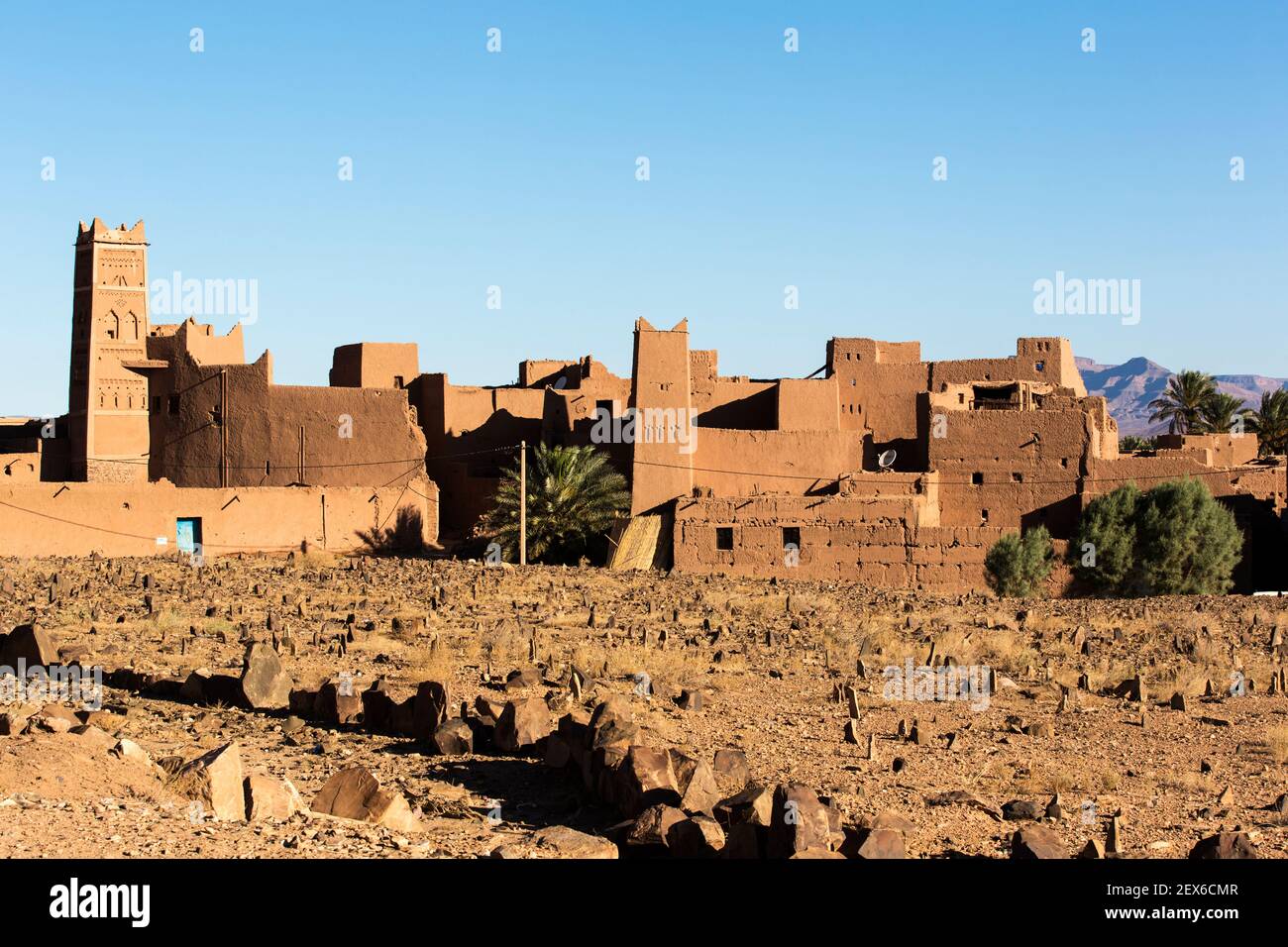 Mud brick buildings hi-res stock photography and images - Alamy