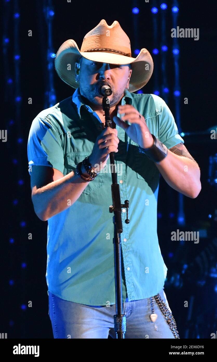 10 June 2015 - Nashville, Tennessee - Jason Aldean. 2015 CMT Music ...