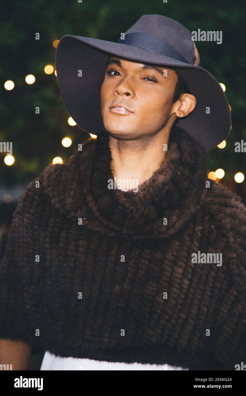 Rover Carington attends Louis Carreon's unveiling of his new art ...