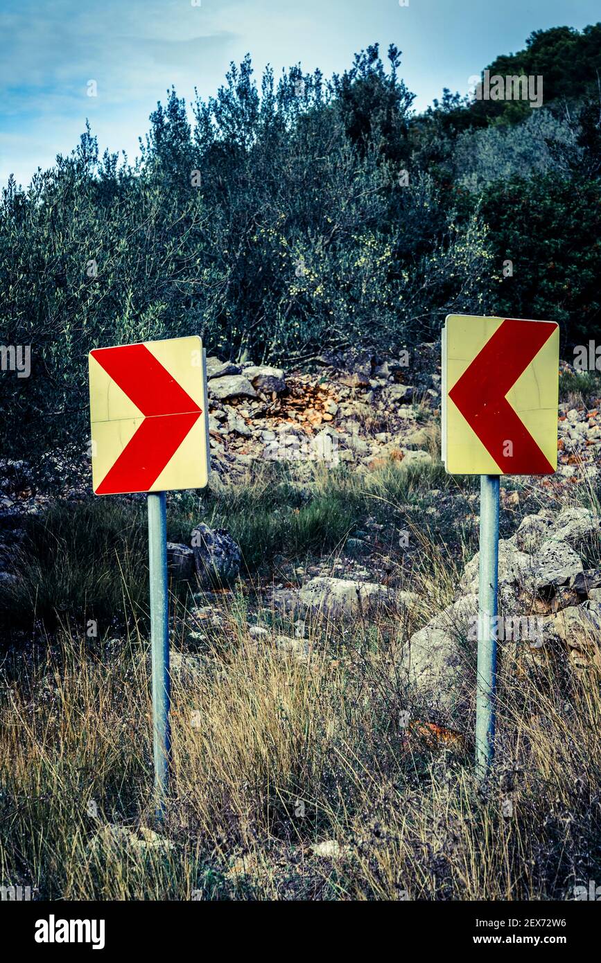 Confusing road signs hi-res stock photography and images - Alamy