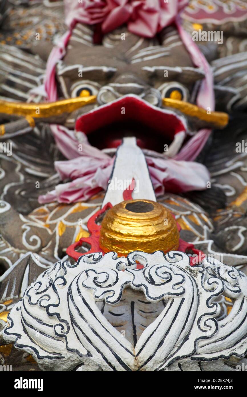 Taiwan, Kaohsiung, Lotus pond, Temple of Enlightenment - Chi Ming Tang ...