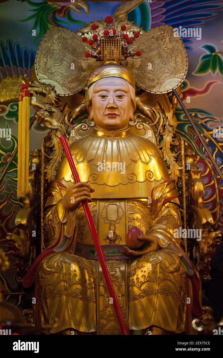 Taiwan, Kaohsiung, Lotus pond, Temple of Enlightenment - Chi Ming Tang ...