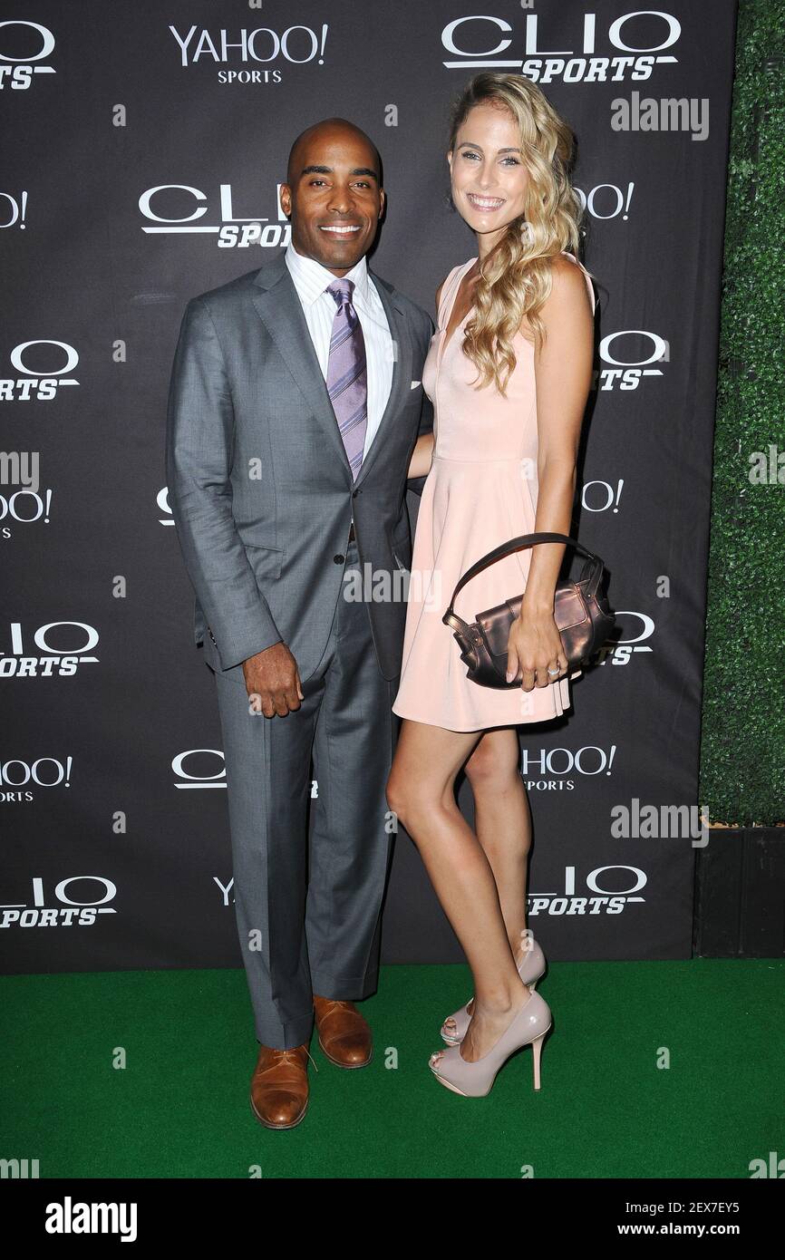(L-R) Tiki Barber and Traci Lynn Johnson attend the 2015 CLIO Sports ...