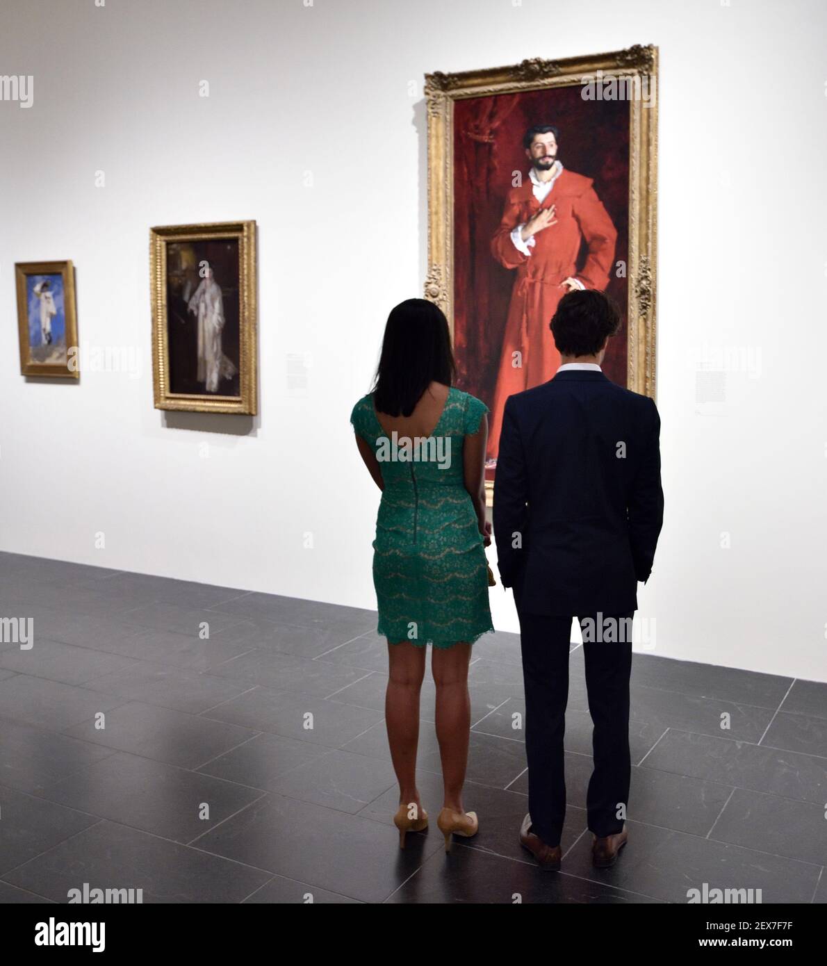 Attendees view the "Sargent: Portraits of Artists and Friends ...