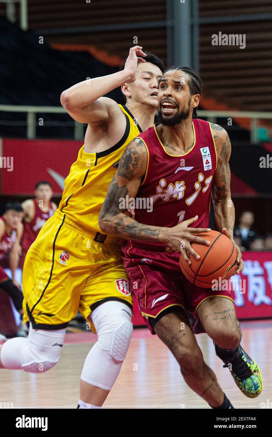 Zhuji, China's Zhejiang Province. 4th Mar, 2021. Sylven Landesberg (R ...